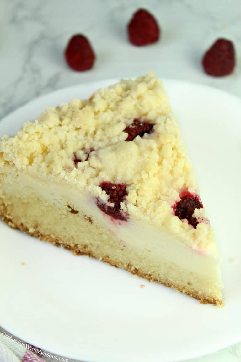 Easy Raspberry Cream Cheese Coffee Cake Recipe