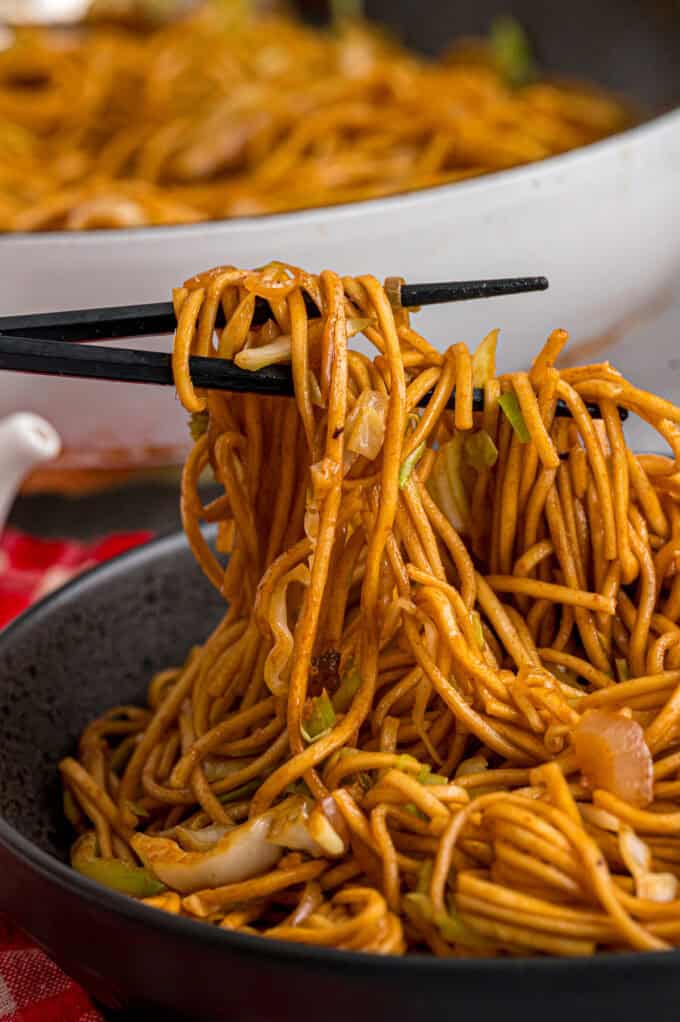 Panda Express Chow Mein (Copycat Recipe)